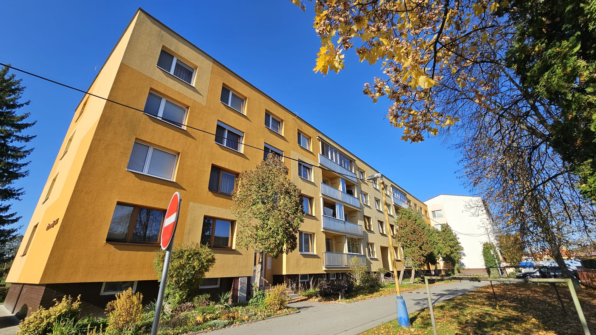 PRIESTRANNÝ a STREDOVÝ 3-IZBOVÝ BYT S VEĽKOU LOGGIOU – OBĽÚBENÁ ČASŤ ...